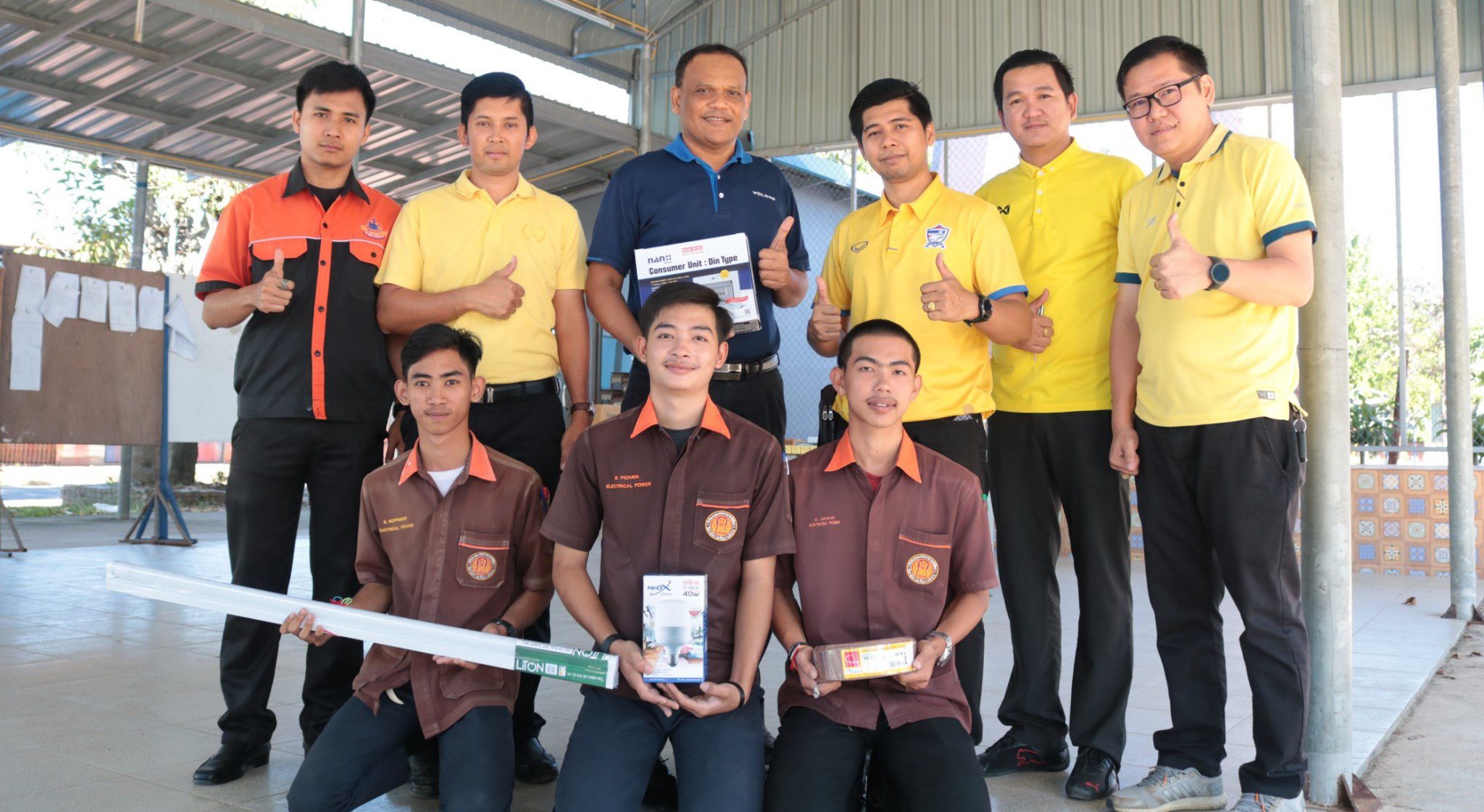 SVL Group อาสาซ่อมแซมระบบไฟฟ้า เพื่อชุมชนปลอดภัย – บริษัท เอสวีแอล คอร์ ...